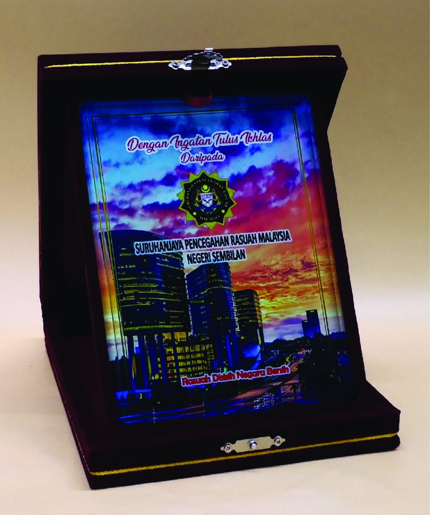 WB2589 Velvet Box Crystal Plaque - Winmart